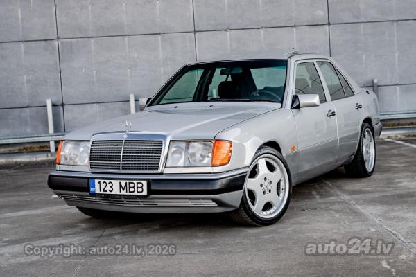 Pelēks Mercedes-Benz 300 1992 Tallina, ar dzinēja tilpumu 3.00 L un nobraukumu 313 tūkst. km par 7999 €, foto 2 vietnē AUTOMOTO.COM.LV