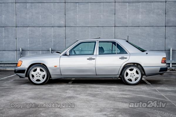 Pelēks Mercedes-Benz 300 1992 Tallina, ar dzinēja tilpumu 3.00 L un nobraukumu 313 tūkst. km par 7999 €, foto 8 vietnē AUTOMOTO.COM.LV