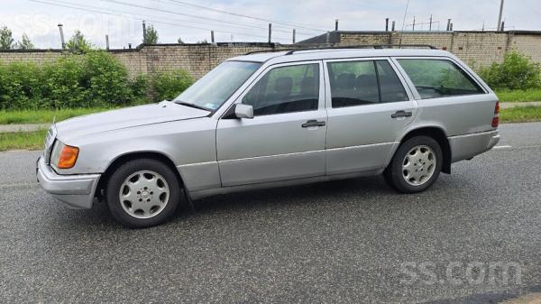 Pelēks Mercedes-Benz 300 1992 Daugavpils, ar dzinēja tilpumu 3.00 L un nobraukumu 322 tūkst. km par 7700 €, foto 2 vietnē AUTOMOTO.COM.LV
