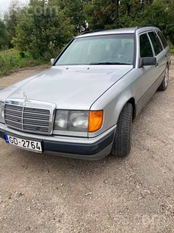 Мерседес 300 1992 в Лиепая на AUTOMOTO.COM.LV Серый Мерседес 300 1992 в Лиепая, объемом двигателя 3.00 л и пробегом 315 тыс. км за 2500 €, фото 1 на AUTOMOTO.COM.LV