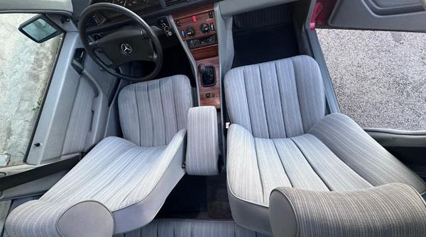 Red Mercedes-Benz 300 1989 in Tallinn, with an engine capacity of 3.00 L and mileage of 277 thousand km for 6999 €, photo 10 on AUTOMOTO.COM.LV