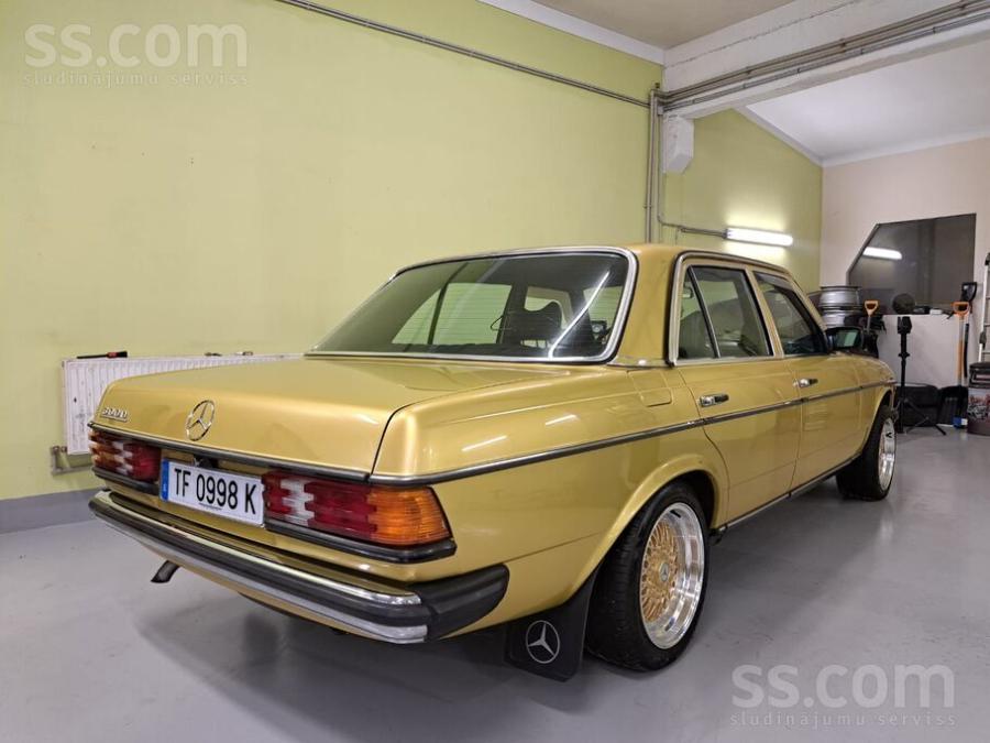 Желтый Мерседес 300 1979 в Рига, объемом двигателя 3.00 л и пробегом 54 тыс. км за 15000 €, фото 3 на AUTOMOTO.COM.LV