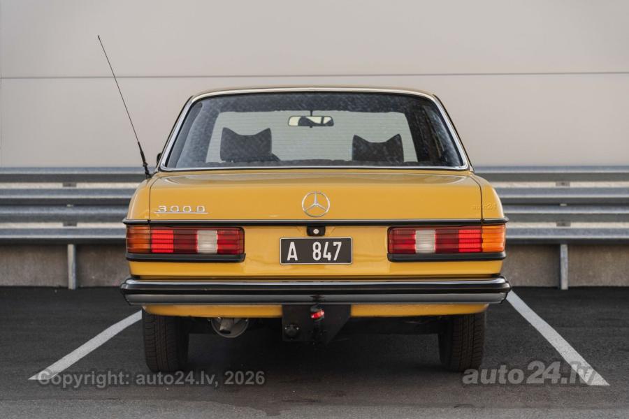 Yellow Mercedes-Benz 300 1980 in Tallinn, with an engine capacity of 3.00 L and mileage of 261 thousand km for 14500 €, photo 7 on AUTOMOTO.COM.LV