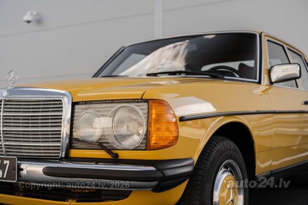 Yellow Mercedes-Benz 300 1980 in Tallinn, with an engine capacity of 3.00 L and mileage of 261 thousand km for 14500 €, photo 9 on AUTOMOTO.COM.LV