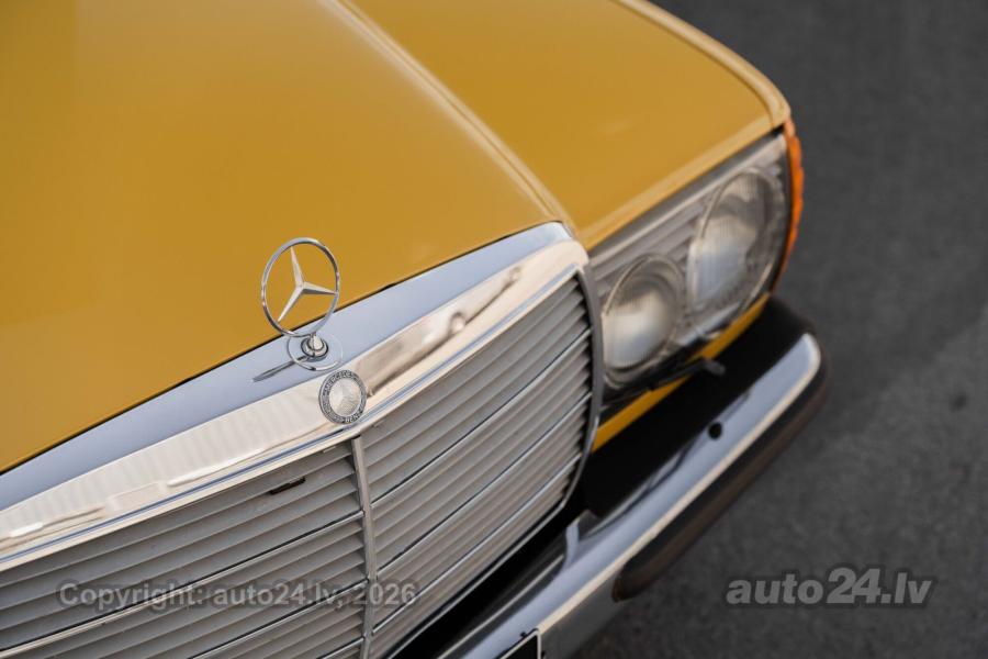 Yellow Mercedes-Benz 300 1980 in Tallinn, with an engine capacity of 3.00 L and mileage of 261 thousand km for 14500 €, photo 13 on AUTOMOTO.COM.LV