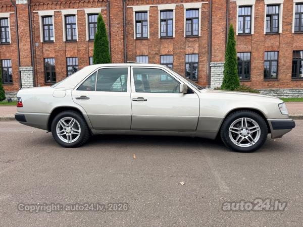 Dzeltens Mercedes-Benz 300 1993 Tallina, ar dzinēja tilpumu 3.00 L un nobraukumu 255 tūkst. km par 9500 €, foto 2 vietnē AUTOMOTO.COM.LV