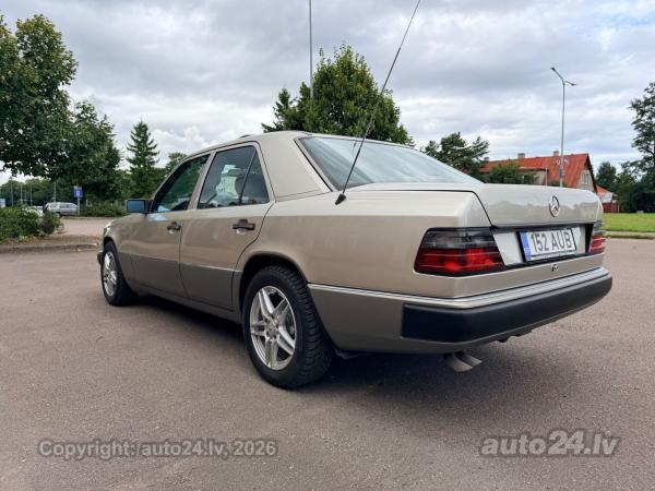 Dzeltens Mercedes-Benz 300 1993 Tallina, ar dzinēja tilpumu 3.00 L un nobraukumu 255 tūkst. km par 9500 €, foto 3 vietnē AUTOMOTO.COM.LV