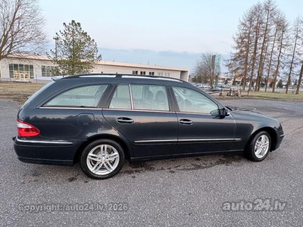 Melns Mercedes-Benz 320 2004 Tallina, ar dzinēja tilpumu 3.20 L un nobraukumu 274 tūkst. km par 3500 €, foto 3 vietnē AUTOMOTO.COM.LV