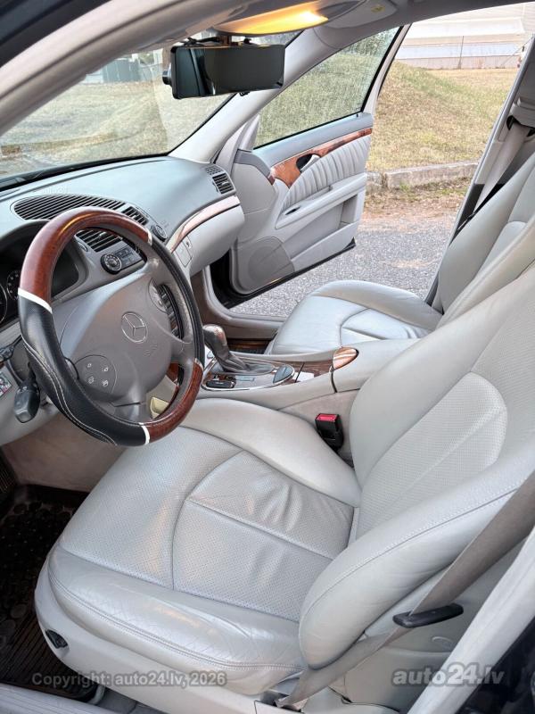 Melns Mercedes-Benz 320 2004 Tallina, ar dzinēja tilpumu 3.20 L un nobraukumu 274 tūkst. km par 3500 €, foto 8 vietnē AUTOMOTO.COM.LV