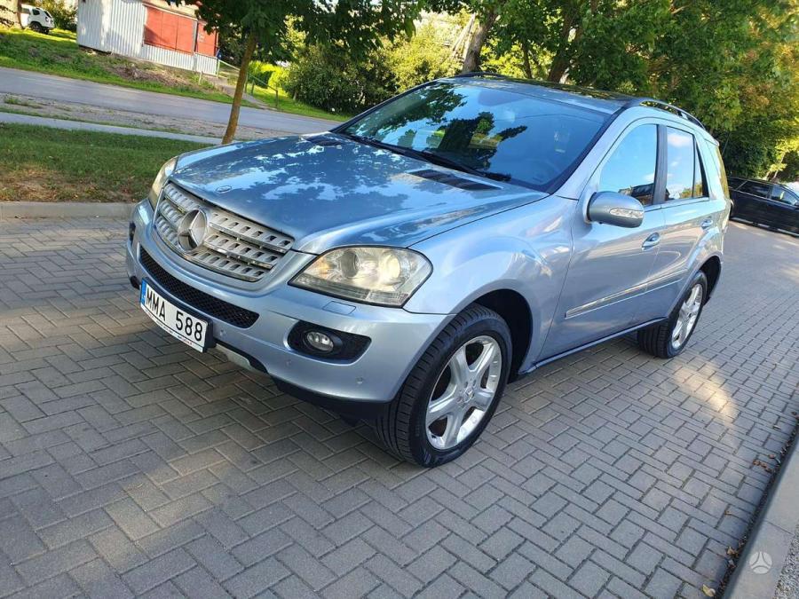 Blue Mercedes-Benz 320 2006 in Vilkaviskis, with an engine capacity of 3.00 L and mileage of 400 thousand km for 3100 €, photo 7 on AUTOMOTO.COM.LV