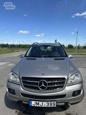 Mercedes-Benz 320 2007 in Panevezys, with an engine capacity of 3.00 L and mileage of 45 thousand km for 4000 €, photo 4 on AUTOMOTO.COM.LV