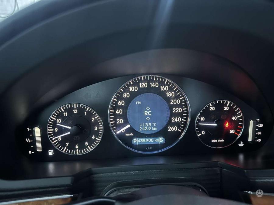 Серый Мерседес 320 2003 в Алитус, объемом двигателя 3.20 л и пробегом 438 тыс. км за 2800 €, фото 6 на AUTOMOTO.COM.LV