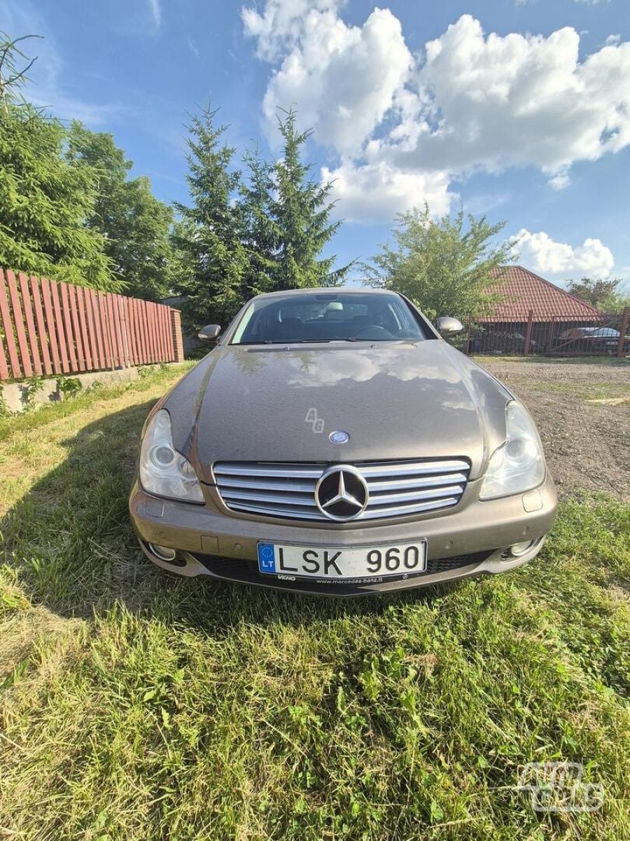 Mercedes-Benz 320 2005 in Vilnius, with an engine capacity of 3.00 L and mileage of 330 thousand km for 3600 €, photo 1 on AUTOMOTO.COM.LV