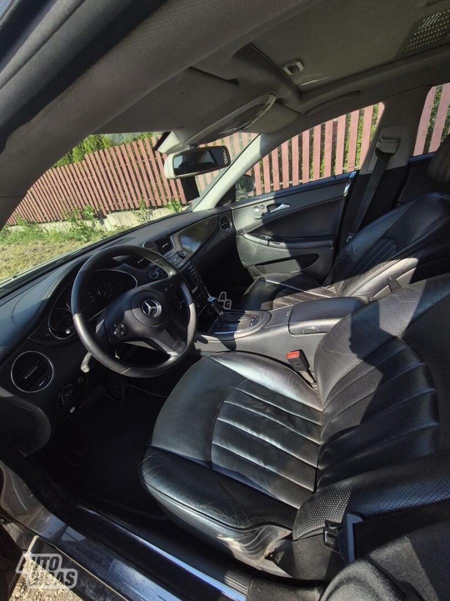 Mercedes-Benz 320 2005 in Vilnius, with an engine capacity of 3.00 L and mileage of 330 thousand km for 3600 €, photo 8 on AUTOMOTO.COM.LV