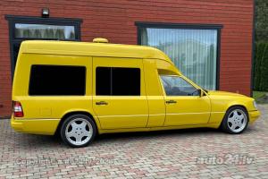 Yellow Mercedes-Benz 320 1991 in Tallinn, with an engine capacity of 3.20 L and mileage of 141 thousand km for 15000 €, photo 9 on AUTOMOTO.COM.LV