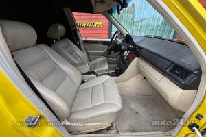 Yellow Mercedes-Benz 320 1991 in Tallinn, with an engine capacity of 3.20 L and mileage of 141 thousand km for 15000 €, photo 27 on AUTOMOTO.COM.LV