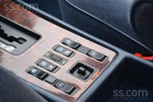 Zils Mercedes-Benz 380 1983 Rīga, ar dzinēja tilpumu 3.80 L un nobraukumu 261 tūkst. km par 14200 €, foto 8 vietnē AUTOMOTO.COM.LV