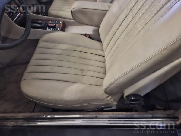 Zils Mercedes-Benz 450 1979 Talsi, ar dzinēja tilpumu 4.50 L un nobraukumu 159 tūkst. km par 25000 €, foto 7 vietnē AUTOMOTO.COM.LV
