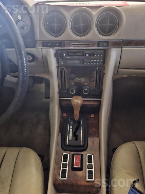 Zils Mercedes-Benz 450 1979 Talsi, ar dzinēja tilpumu 4.50 L un nobraukumu 159 tūkst. km par 25000 €, foto 10 vietnē AUTOMOTO.COM.LV