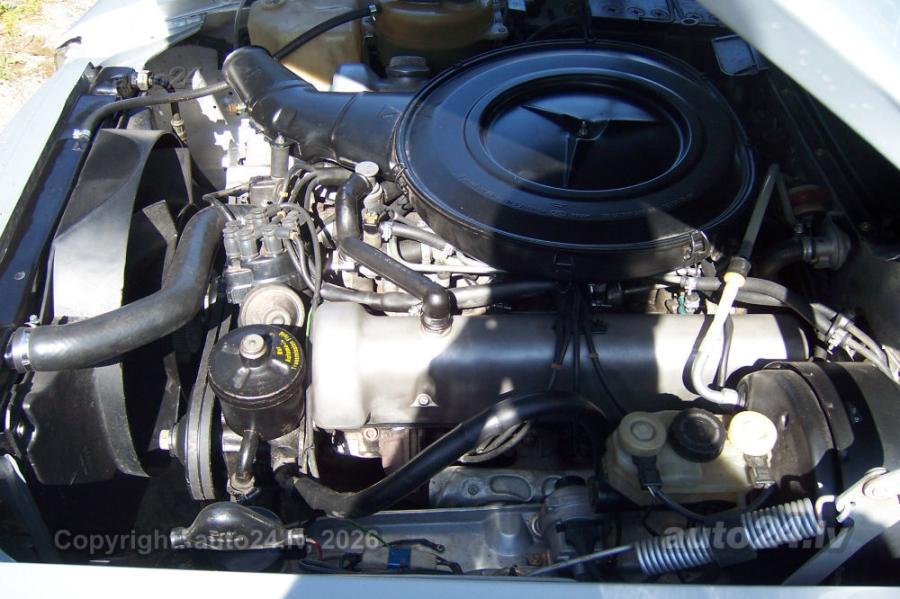 Pelēks Mercedes-Benz 450 1974 Tallina, ar dzinēja tilpumu 4.50 L un nobraukumu 103 tūkst. km par 20000 €, foto 11 vietnē AUTOMOTO.COM.LV