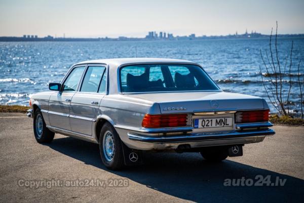 Pelēks Mercedes-Benz 450 1974 Tallina, ar dzinēja tilpumu 4.50 L un nobraukumu 232 tūkst. km par 13999 €, foto 2 vietnē AUTOMOTO.COM.LV