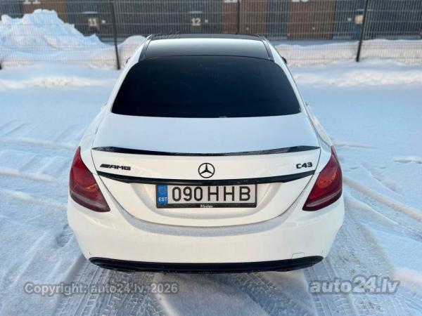 White Mercedes-Benz 450 2015 in Tallinn, with an engine capacity of 3.00 L and mileage of 185 thousand km for 25990 €, photo 5 on AUTOMOTO.COM.LV