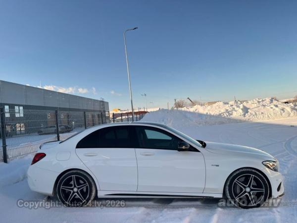 White Mercedes-Benz 450 2015 in Tallinn, with an engine capacity of 3.00 L and mileage of 185 thousand km for 25990 €, photo 9 on AUTOMOTO.COM.LV