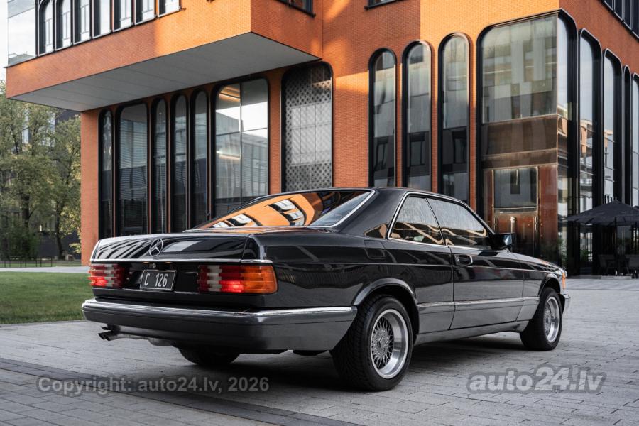 Melns Mercedes-Benz 500 1987 Tallina, ar dzinēja tilpumu 4.90 L un nobraukumu 174 tūkst. km par 29000 €, foto 3 vietnē AUTOMOTO.COM.LV