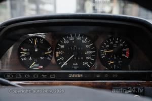 Melns Mercedes-Benz 500 1987 Tallina, ar dzinēja tilpumu 4.90 L un nobraukumu 174 tūkst. km par 29000 €, foto 14 vietnē AUTOMOTO.COM.LV