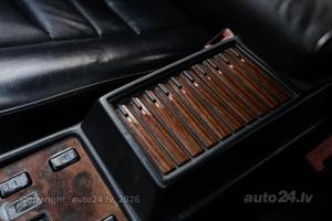 Melns Mercedes-Benz 500 1987 Tallina, ar dzinēja tilpumu 4.90 L un nobraukumu 174 tūkst. km par 29000 €, foto 19 vietnē AUTOMOTO.COM.LV