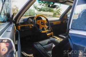 Blue Mercedes-Benz 500 1983 in Riga, with an engine capacity of 5.00 L and mileage of 0 thousand km for 21990 €, photo 16 on AUTOMOTO.COM.LV