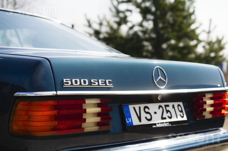 Blue Mercedes-Benz 500 1983 in Riga, with an engine capacity of 5.00 L and mileage of 0 thousand km for 21990 €, photo 15 on AUTOMOTO.COM.LV