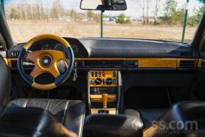 Blue Mercedes-Benz 500 1983 in Riga, with an engine capacity of 5.00 L and mileage of 0 thousand km for 21990 €, photo 25 on AUTOMOTO.COM.LV