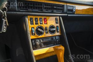 Blue Mercedes-Benz 500 1983 in Riga, with an engine capacity of 5.00 L and mileage of 0 thousand km for 21990 €, photo 38 on AUTOMOTO.COM.LV