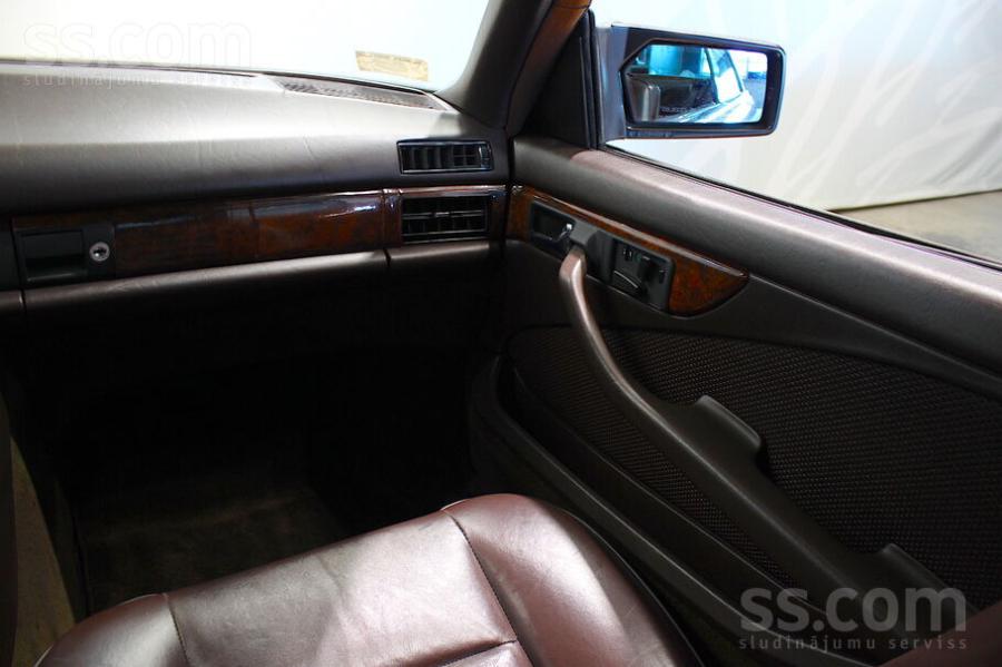 Yellow Mercedes-Benz 500 1985 in Riga, with an engine capacity of 5.00 L and mileage of 85 thousand km for 43000 €, photo 27 on AUTOMOTO.COM.LV