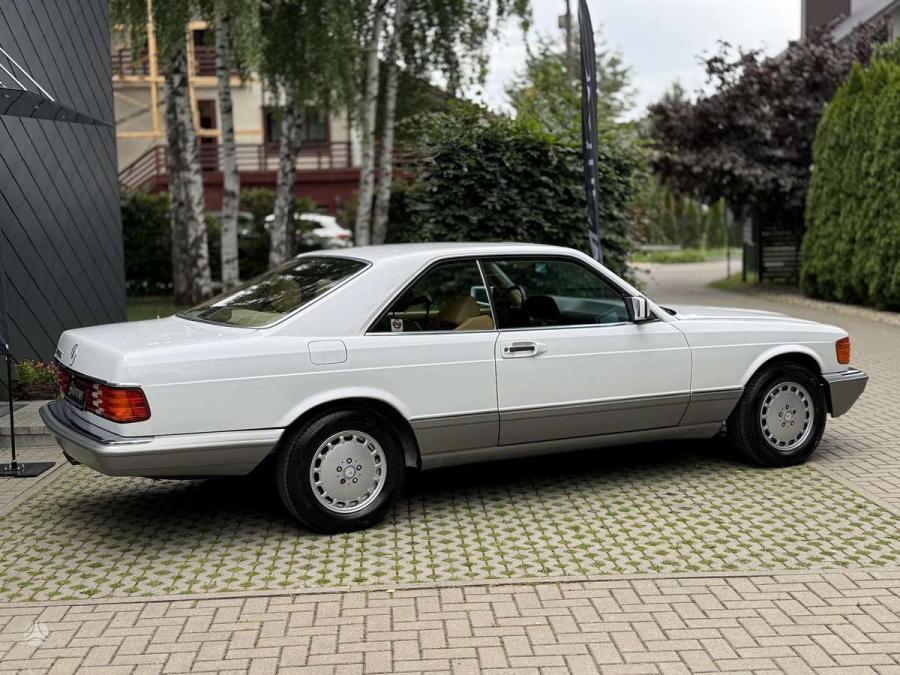 Белый Мерседес 560 1989 в Каунас, объемом двигателя 5.55 л и пробегом 189 тыс. км за 20000 €, фото 9 на AUTOMOTO.COM.LV