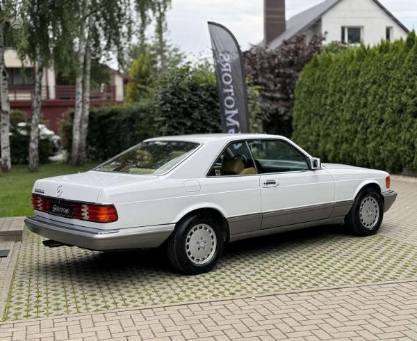 Balts Mercedes-Benz 560 1989 Kauņa, ar dzinēja tilpumu 5.55 L un nobraukumu 189 tūkst. km par 20000 €, foto 10 vietnē AUTOMOTO.COM.LV