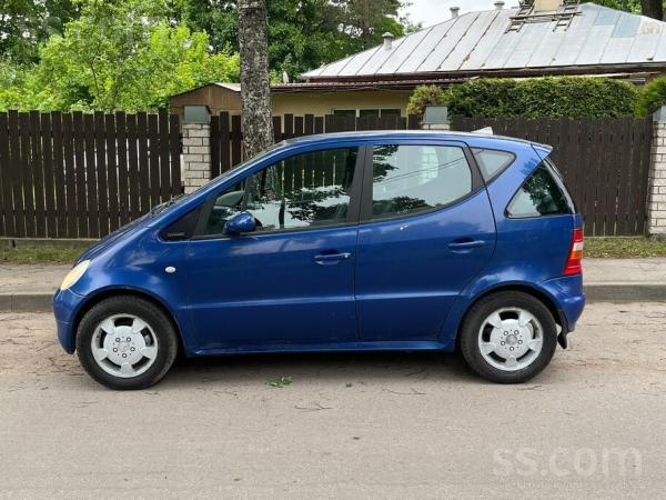 Blue Mercedes-Benz A 140 1998 in Riga, with an engine capacity of 1.40 L and mileage of 0 thousand km for 590 €, photo 2 on AUTOMOTO.COM.LV