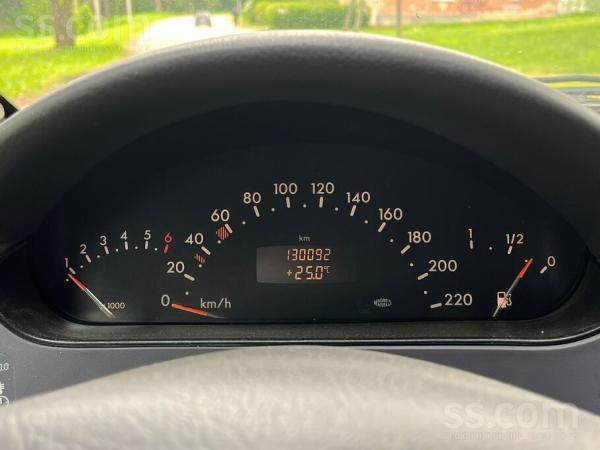 Blue Mercedes-Benz A 140 1998 in Riga, with an engine capacity of 1.40 L and mileage of 0 thousand km for 590 €, photo 10 on AUTOMOTO.COM.LV