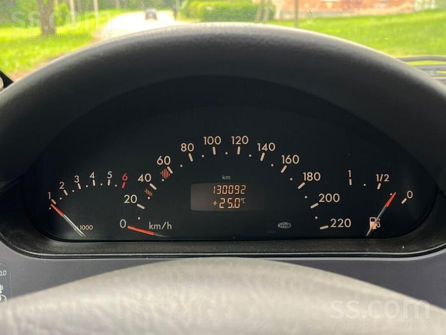 Blue Mercedes-Benz A 140 1998 in Riga, with an engine capacity of 1.40 L and mileage of 0 thousand km for 590 €, photo 11 on AUTOMOTO.COM.LV