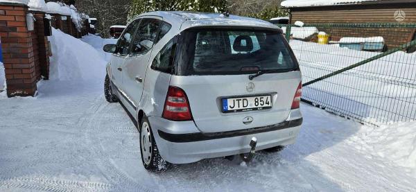 Pelēks Mercedes-Benz A 140 2001 Prienai, ar dzinēja tilpumu 1.40 L un nobraukumu 143 tūkst. km par 980 €, foto 2 vietnē AUTOMOTO.COM.LV