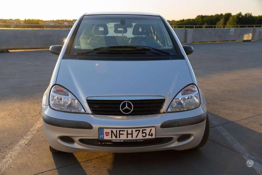 Pelēks Mercedes-Benz A 140 2001 Viļņa, ar dzinēja tilpumu 1.40 L un nobraukumu 261 tūkst. km par 800 €, foto 4 vietnē AUTOMOTO.COM.LV