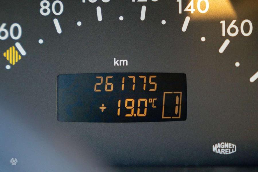 Pelēks Mercedes-Benz A 140 2001 Viļņa, ar dzinēja tilpumu 1.40 L un nobraukumu 261 tūkst. km par 800 €, foto 14 vietnē AUTOMOTO.COM.LV