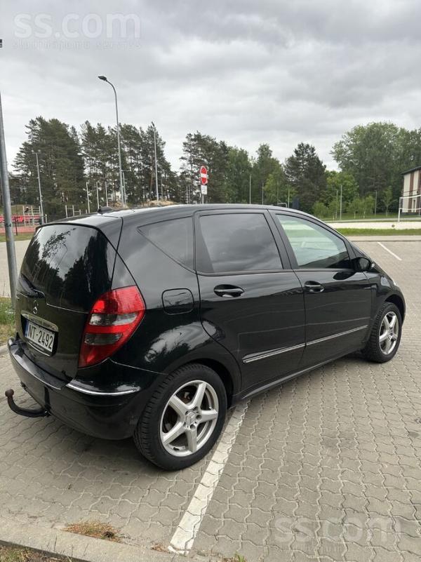 Black Mercedes-Benz A 150 2004 in Riga, with an engine capacity of 1.50 L and mileage of 217 thousand km for 2150 €, photo 3 on AUTOMOTO.COM.LV