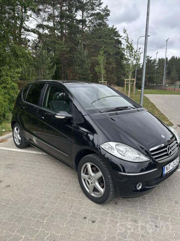 Black Mercedes-Benz A 150 2004 in Riga, with an engine capacity of 1.50 L and mileage of 217 thousand km for 2150 €, photo 4 on AUTOMOTO.COM.LV