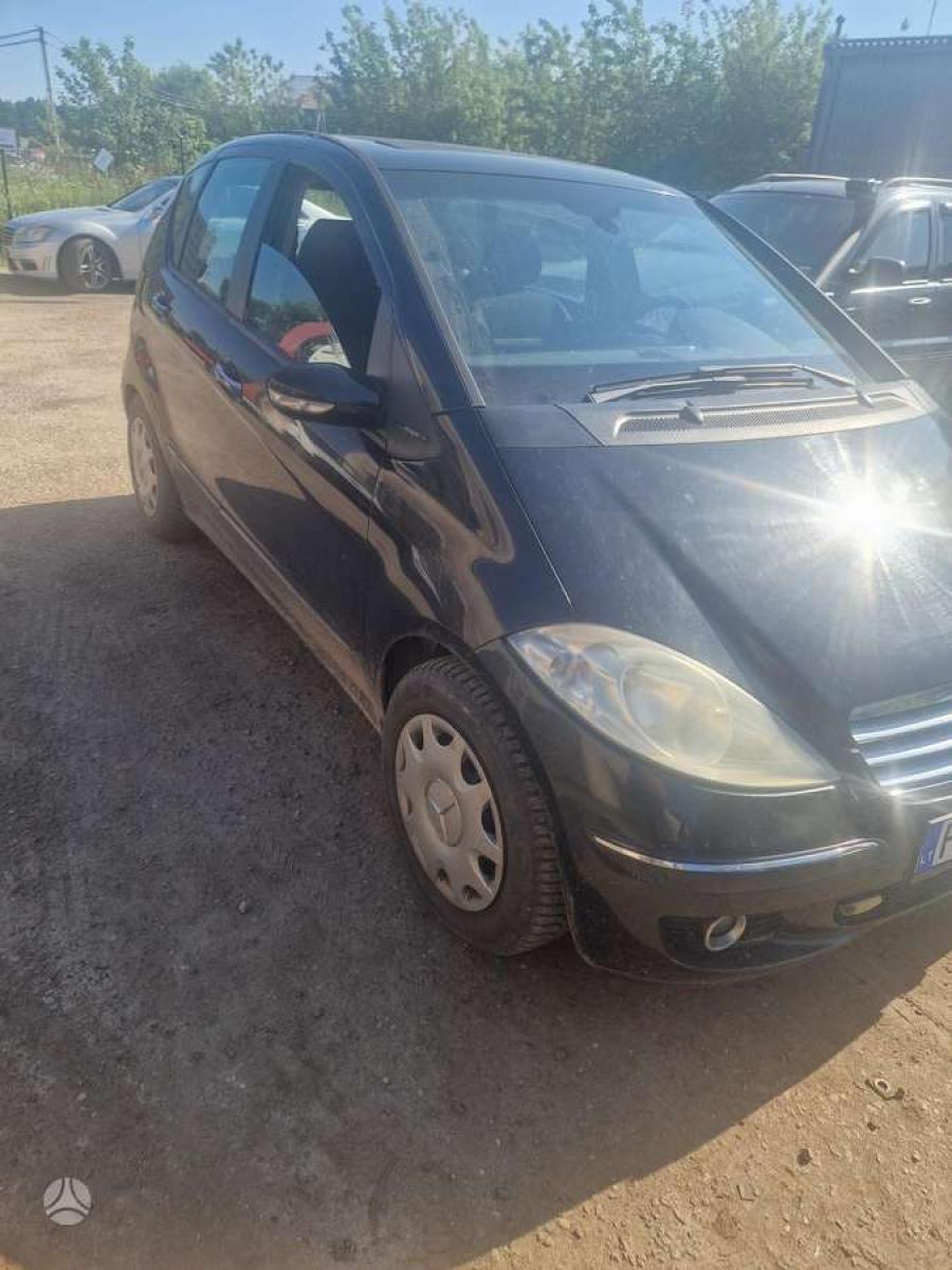 Melns Mercedes-Benz A 150 2004 Viļņa, ar dzinēja tilpumu 1.50 L un nobraukumu 325 tūkst. km par 650 €, foto 3 vietnē AUTOMOTO.COM.LV