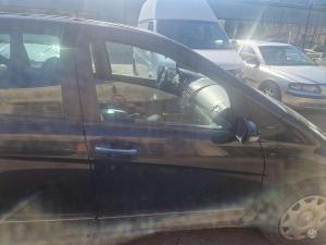 Melns Mercedes-Benz A 150 2004 Viļņa, ar dzinēja tilpumu 1.50 L un nobraukumu 325 tūkst. km par 650 €, foto 5 vietnē AUTOMOTO.COM.LV
