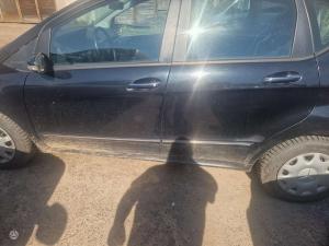 Melns Mercedes-Benz A 150 2004 Viļņa, ar dzinēja tilpumu 1.50 L un nobraukumu 325 tūkst. km par 650 €, foto 6 vietnē AUTOMOTO.COM.LV
