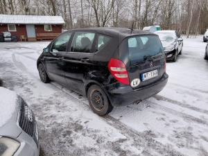 Black Mercedes-Benz A 150 2007 in Talsi, with an engine capacity of 1.50 L and mileage of 250 thousand km for 1470 €, photo 6 on AUTOMOTO.COM.LV