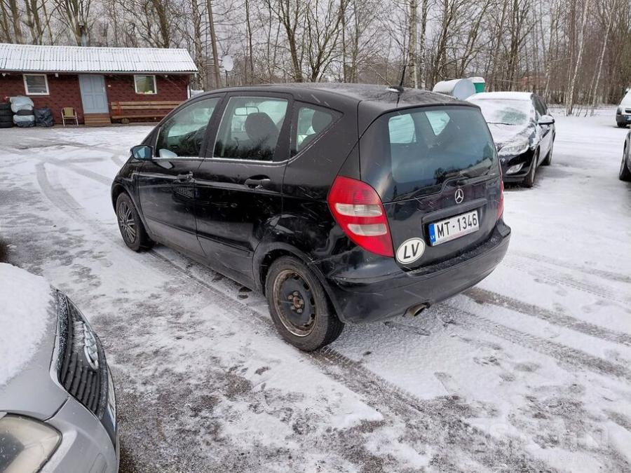 Black Mercedes-Benz A 150 2007 in Talsi, with an engine capacity of 1.50 L and mileage of 250 thousand km for 1470 €, photo 6 on AUTOMOTO.COM.LV